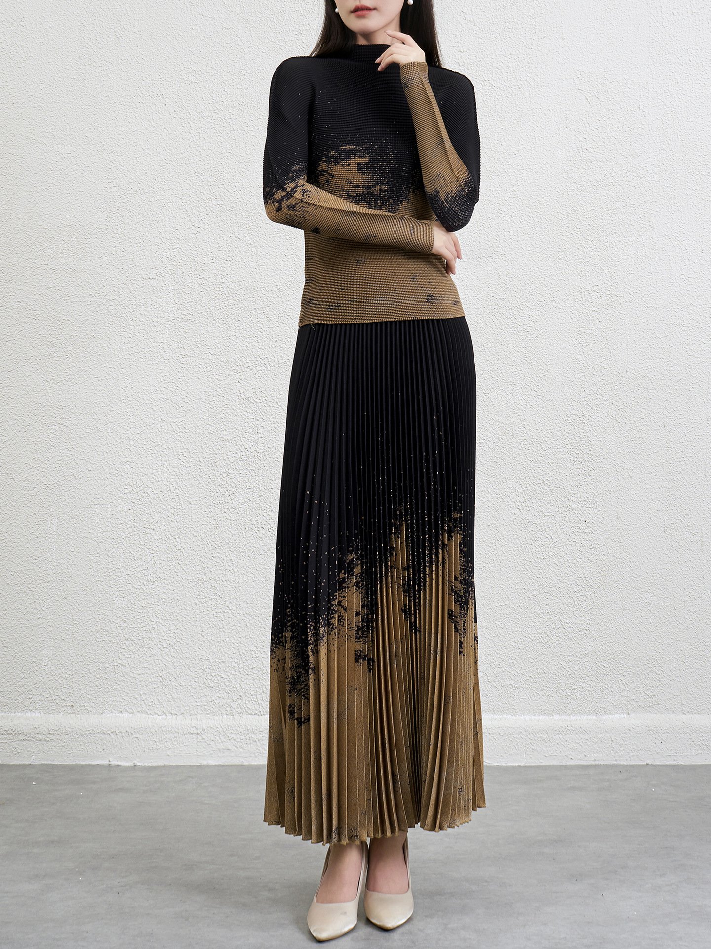 High-End Gradient Pleated Two-Piece Set for Women Japanese Style Top ...